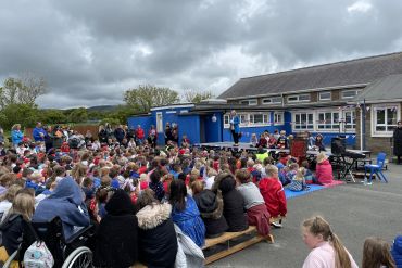 Peel Clothworkers' School