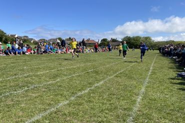 Peel Clothworkers' School